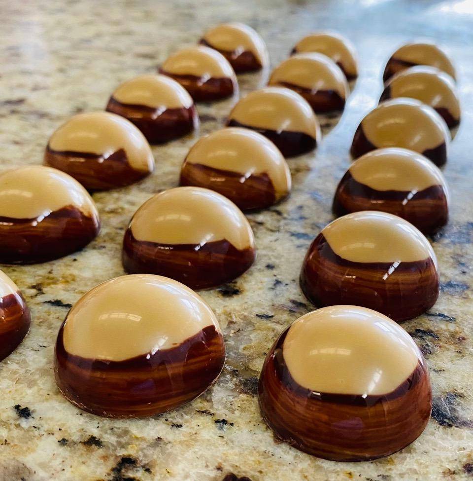 Receta de bonbones con chocolate con leche SICAO.